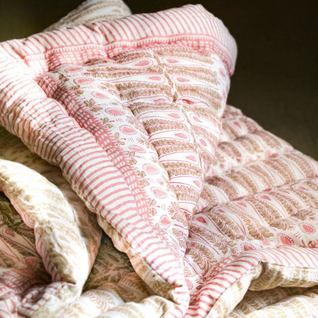 Carolla Quilt in Dusty Rose & Sand - Shenouk