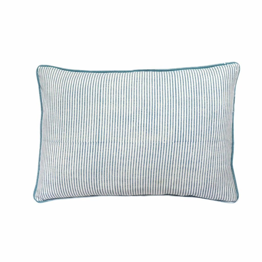 Bridgehampton Cushion in Berry & Swedish Blue (35x50) - Shenouk